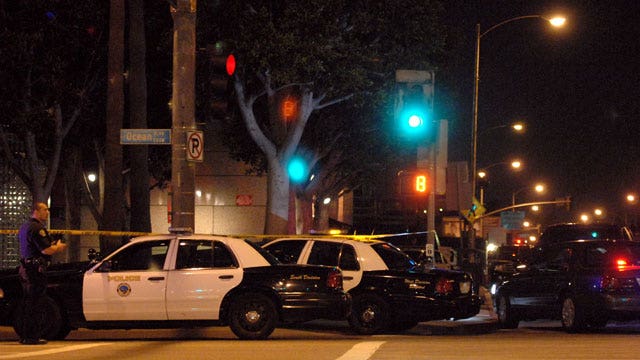 1 dead, 1 wounded after ICE agent opens fire at federal building in ...
