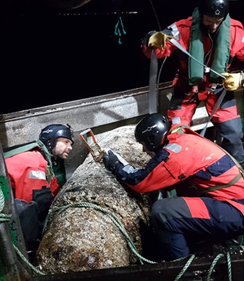 Fishermen haul in 1-ton WW II bomb | Fox News