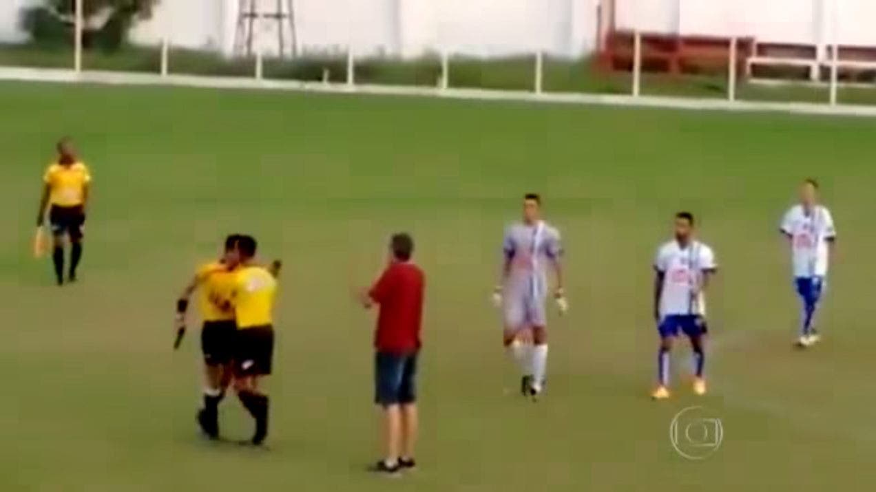 Soccer game in Brazil ends with referee pulling out a gun, fed up with ...