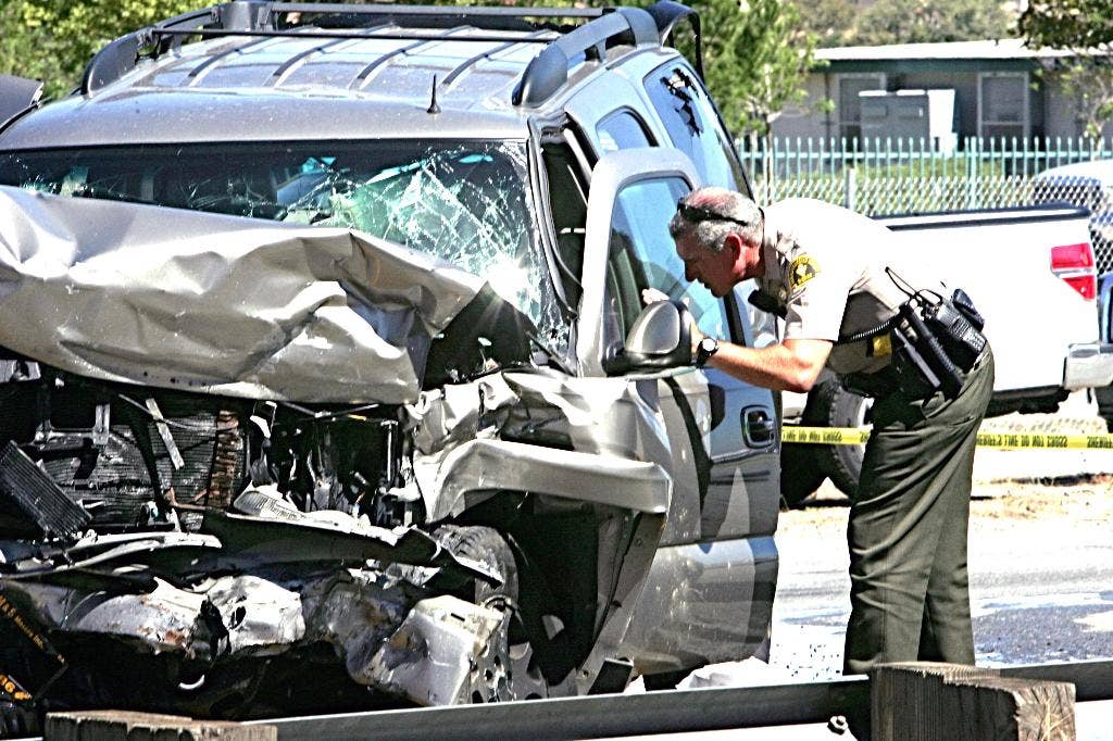 California sheriff's deputy shoots at robbery suspect from helicopter ...