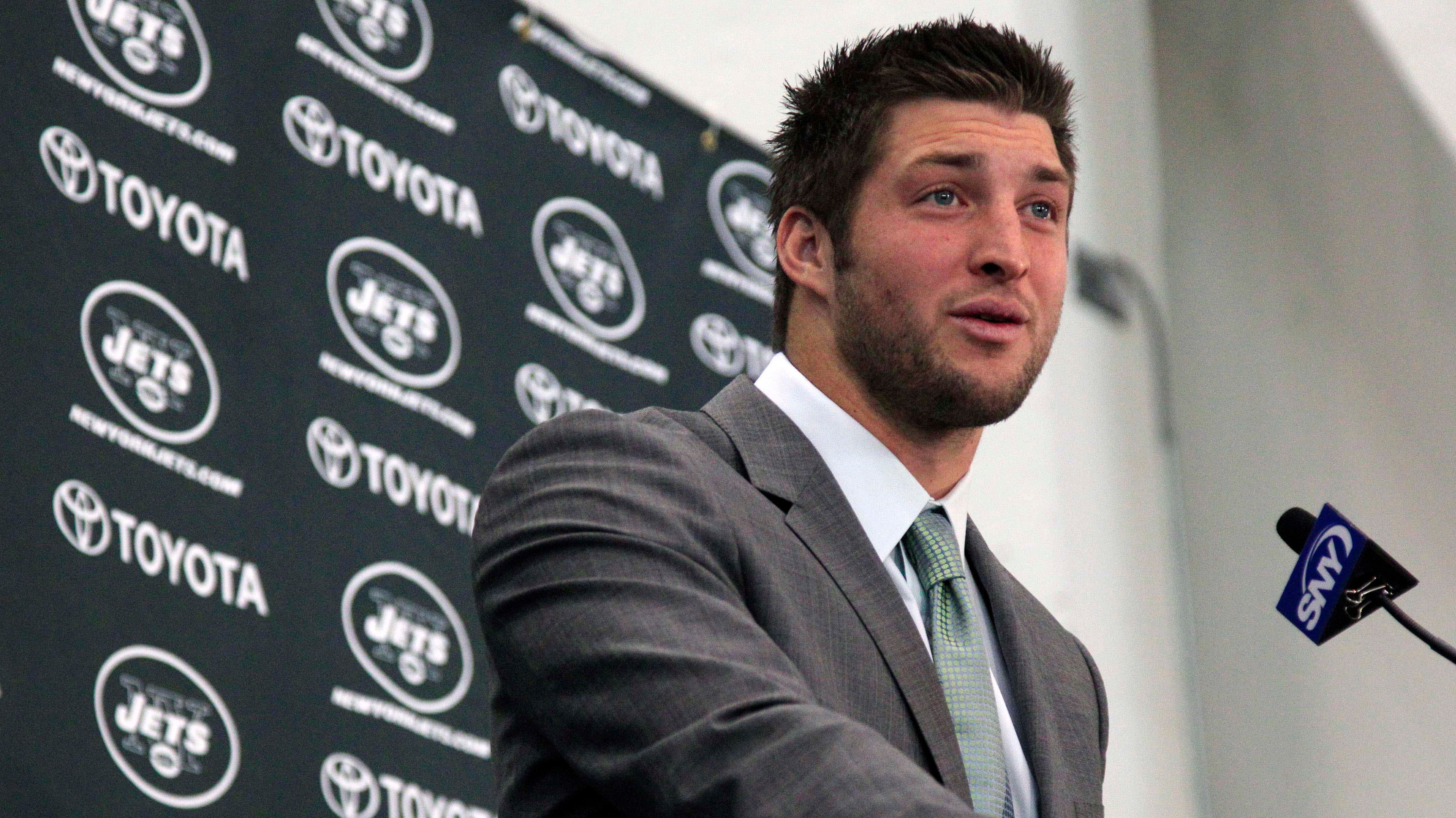 Tebow Arrives, Assures Mark Sanchez They Can Coexist | Fox News