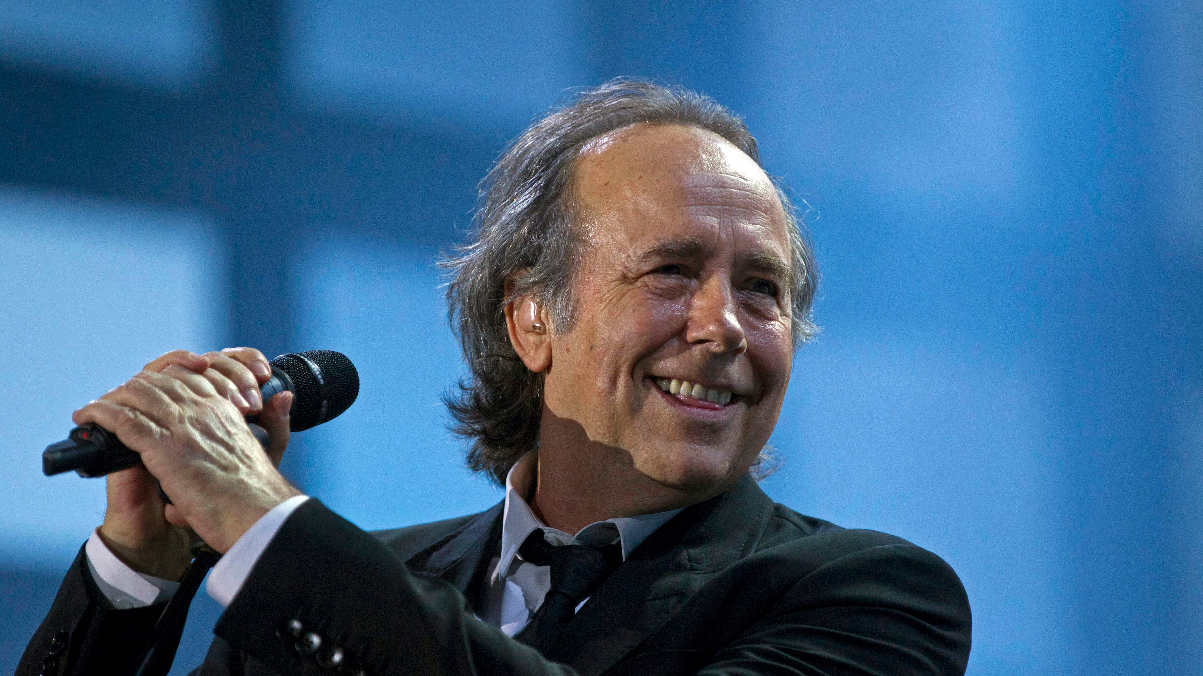 Singer Joan Manuel Serrat Named 'Person Of the Year' By Latin Recording ...