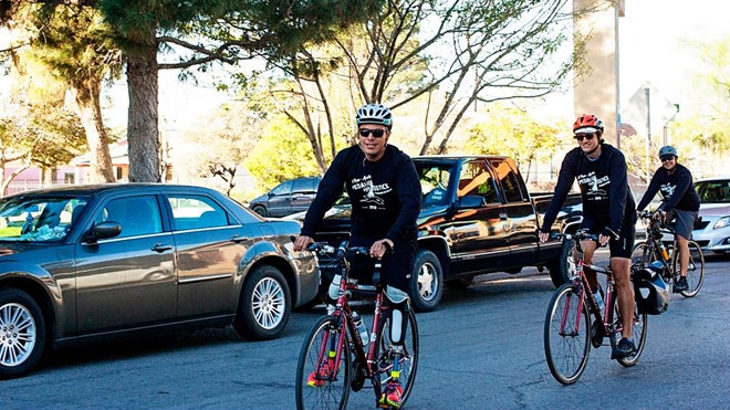 After Mexican Drug Cartels Took His Legs, Carlos Gutiérrez Cycles For ...