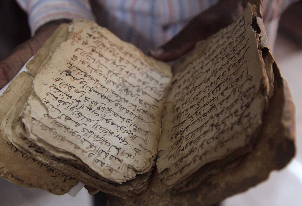 Saved from Islamic extremists, Mali manuscripts face damage in new home ...