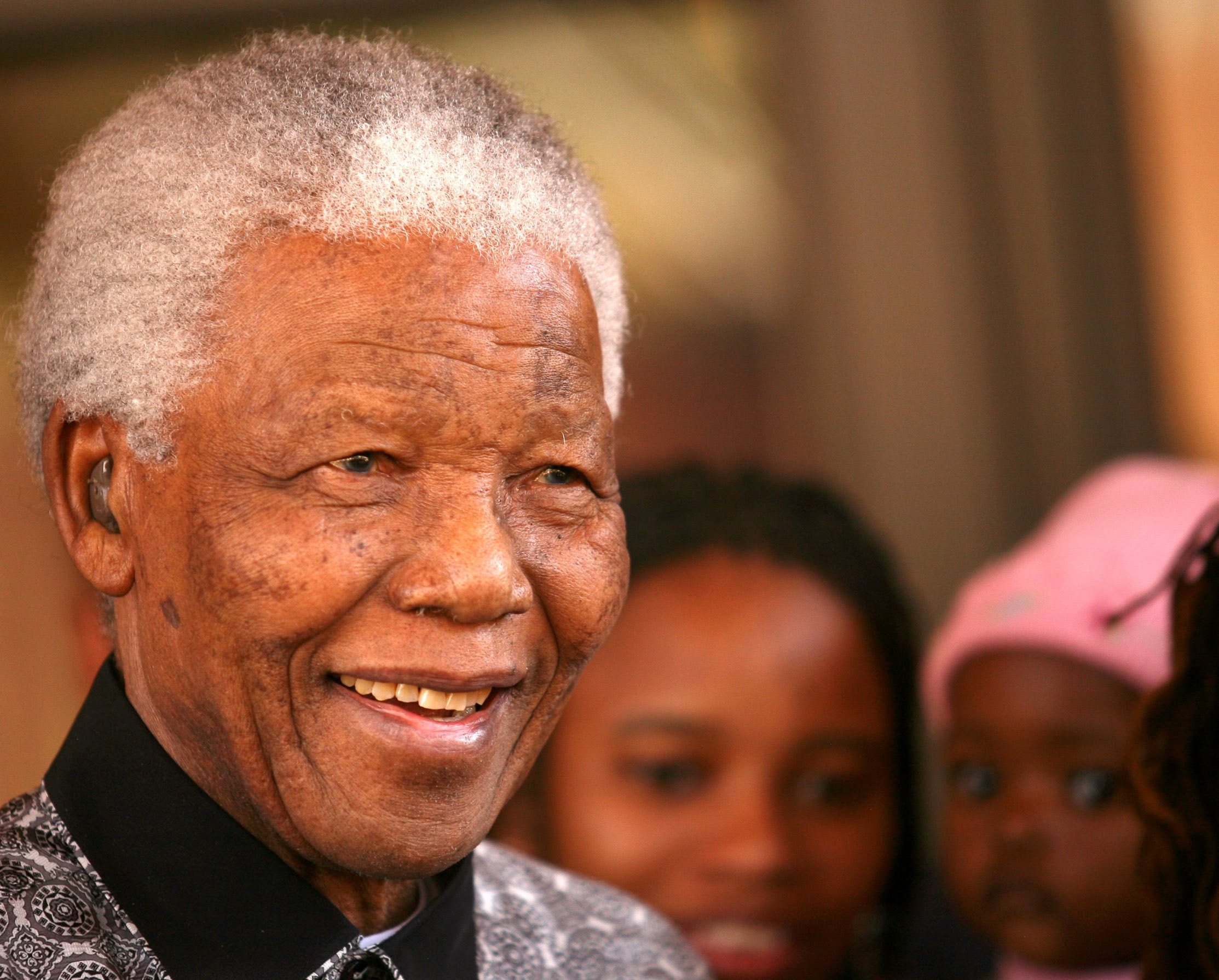 Nelson Mandela's will leaves $4.1million to family, staff, schools ...