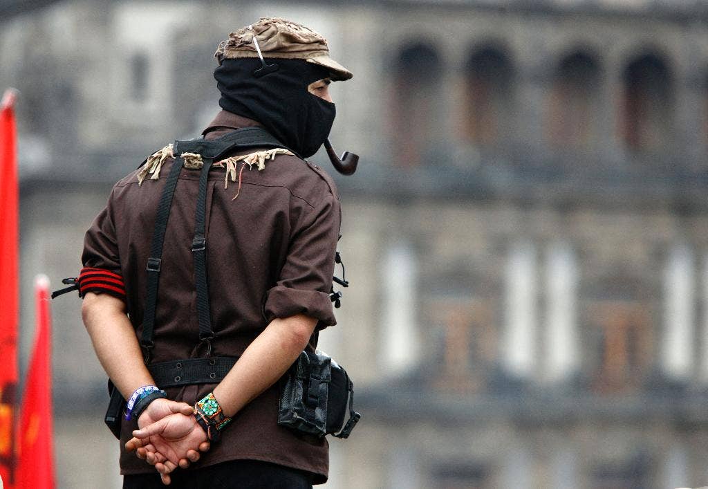 Zapatista leader Subcomandante Marcos withdraws again, issues statement ...