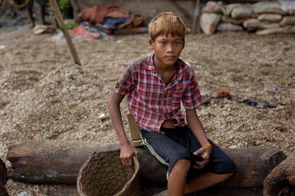 Photo essay: Myanmar boy earns less than 4 cents for each basket of ...
