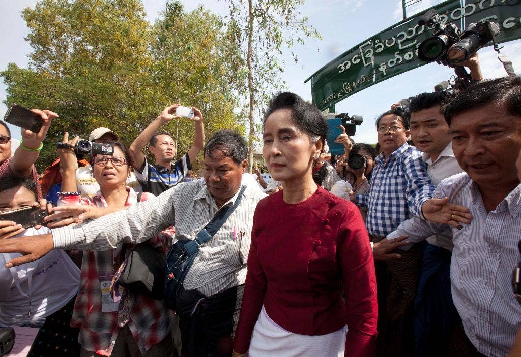 Myanmar's pro-democracy icon Suu Kyi votes for the first time | Fox News
