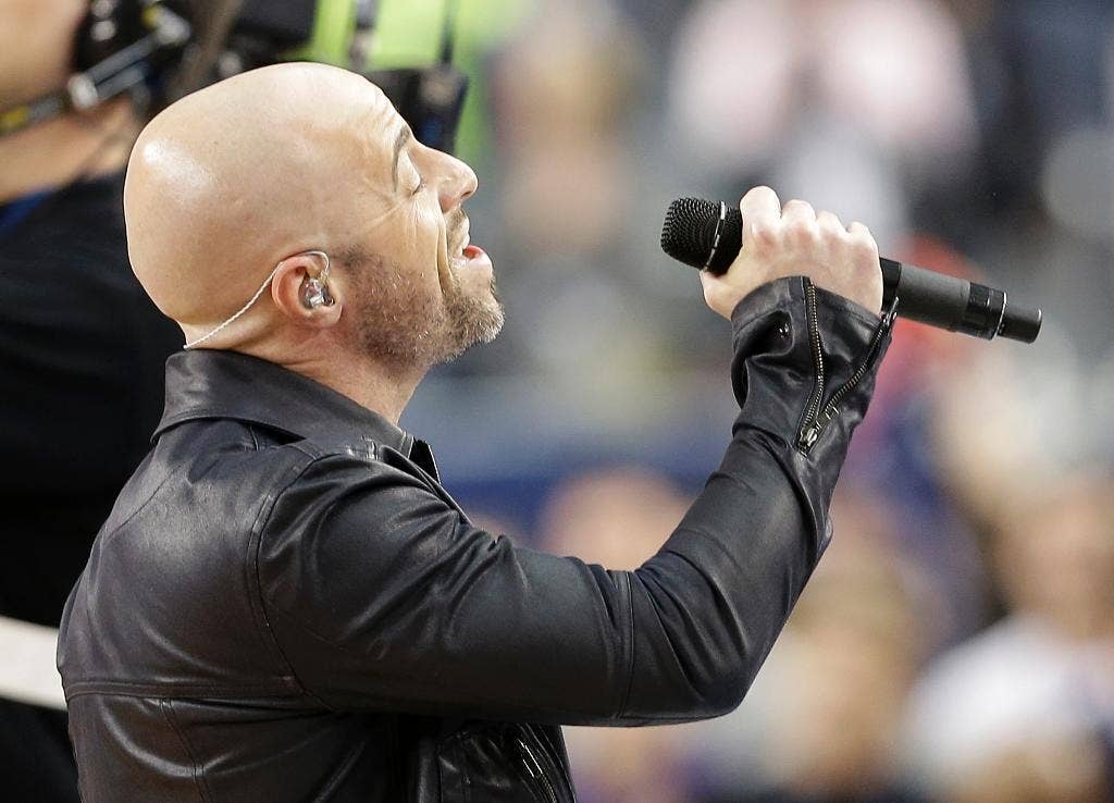FINALS WATCH: Daughtry sings "Star-Spangled Banner' near replica of ...