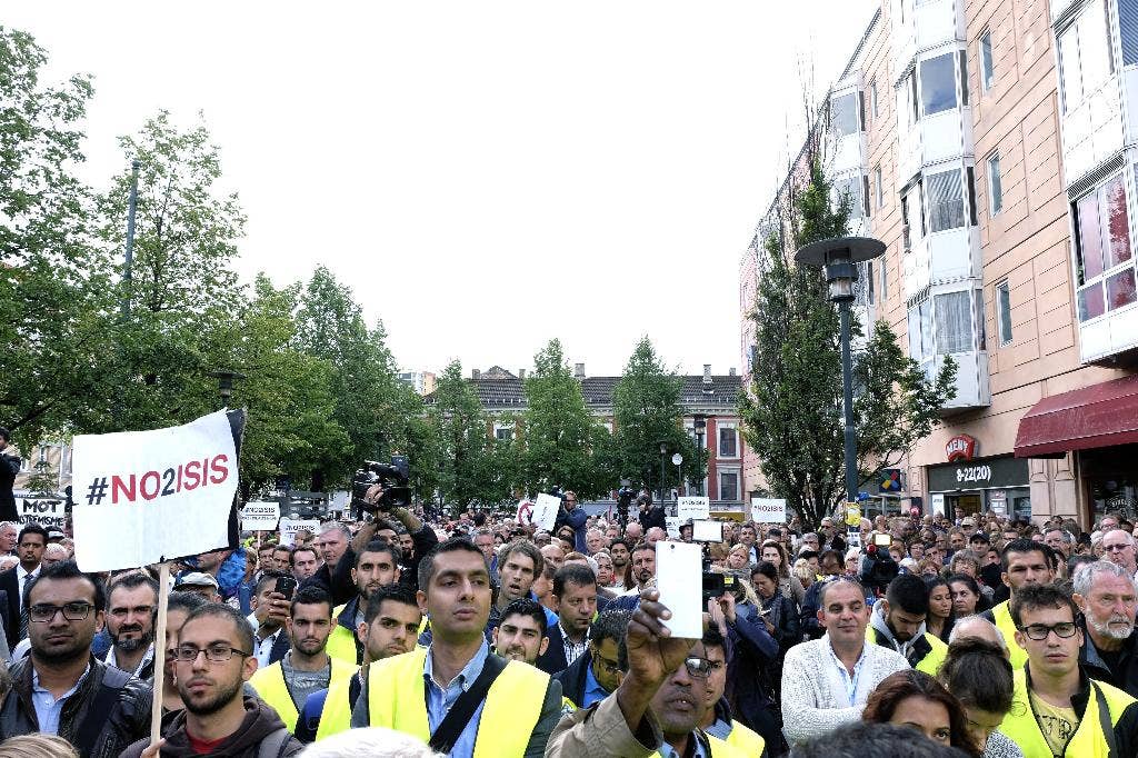 Norwegian Muslims hold demonstration against radical Islamic militants ...