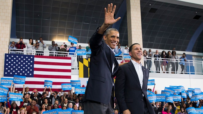 Stream of people seen leaving Dem rally after Obama starts speaking ...