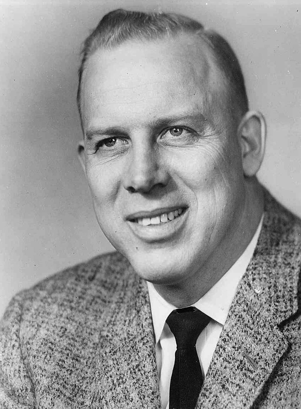Former North Dakota coach Marvin Helling dies at 91; transformed ...