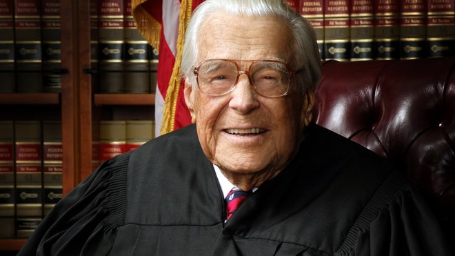 Oldest serving federal judge, appointed by Nixon, dies at 99 | Fox News