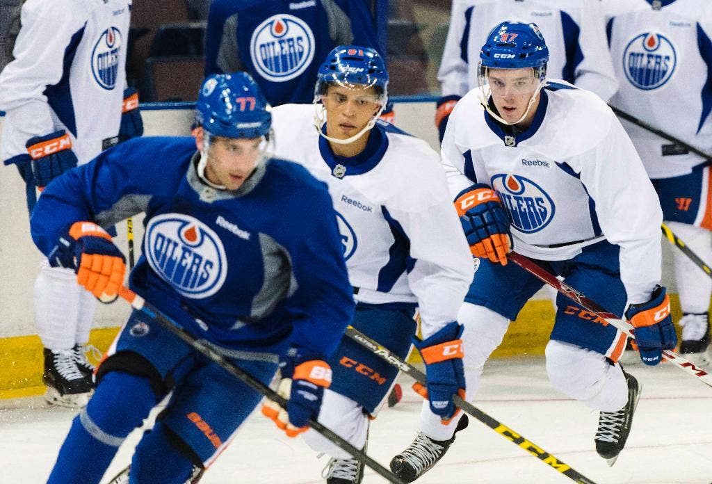 McDavid Mania takes hold in Edmonton, with hopes 18-year-old can ...