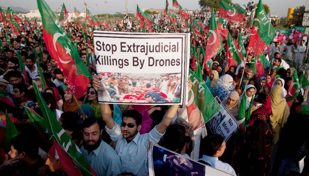 Pakistan judge orders former CIA layer, station chief be charged ...