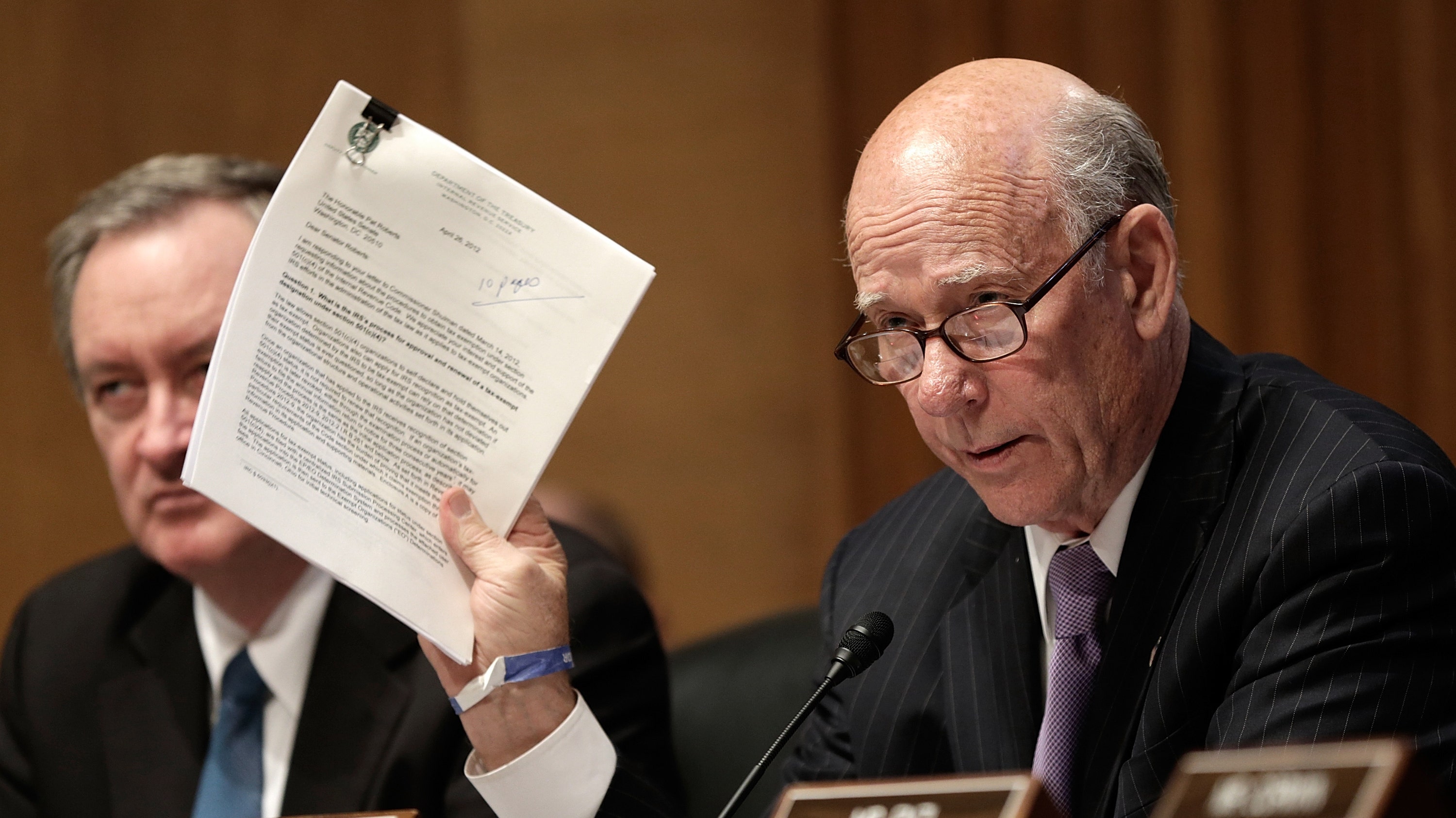 U.S. Sen. Pat Roberts Claims Drug Cartels Behind Influx Of Central ...