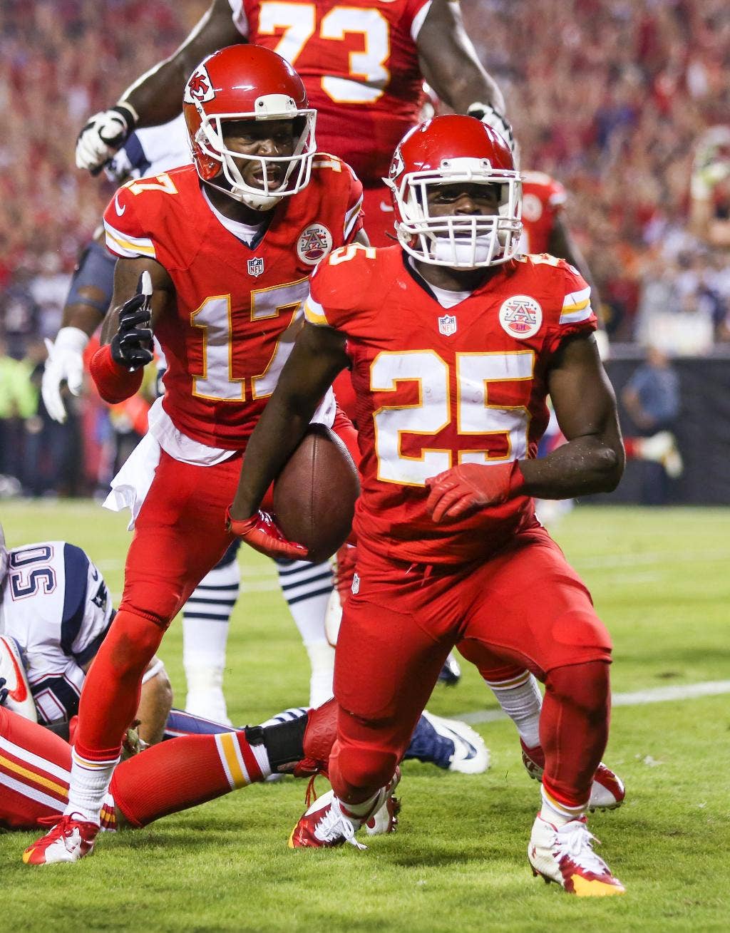 Running back tandem gives Chiefs a 'thunder and lightning' look they ...