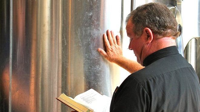 From blessed beer to saintly sweets, pope-themed foods are popping up ...