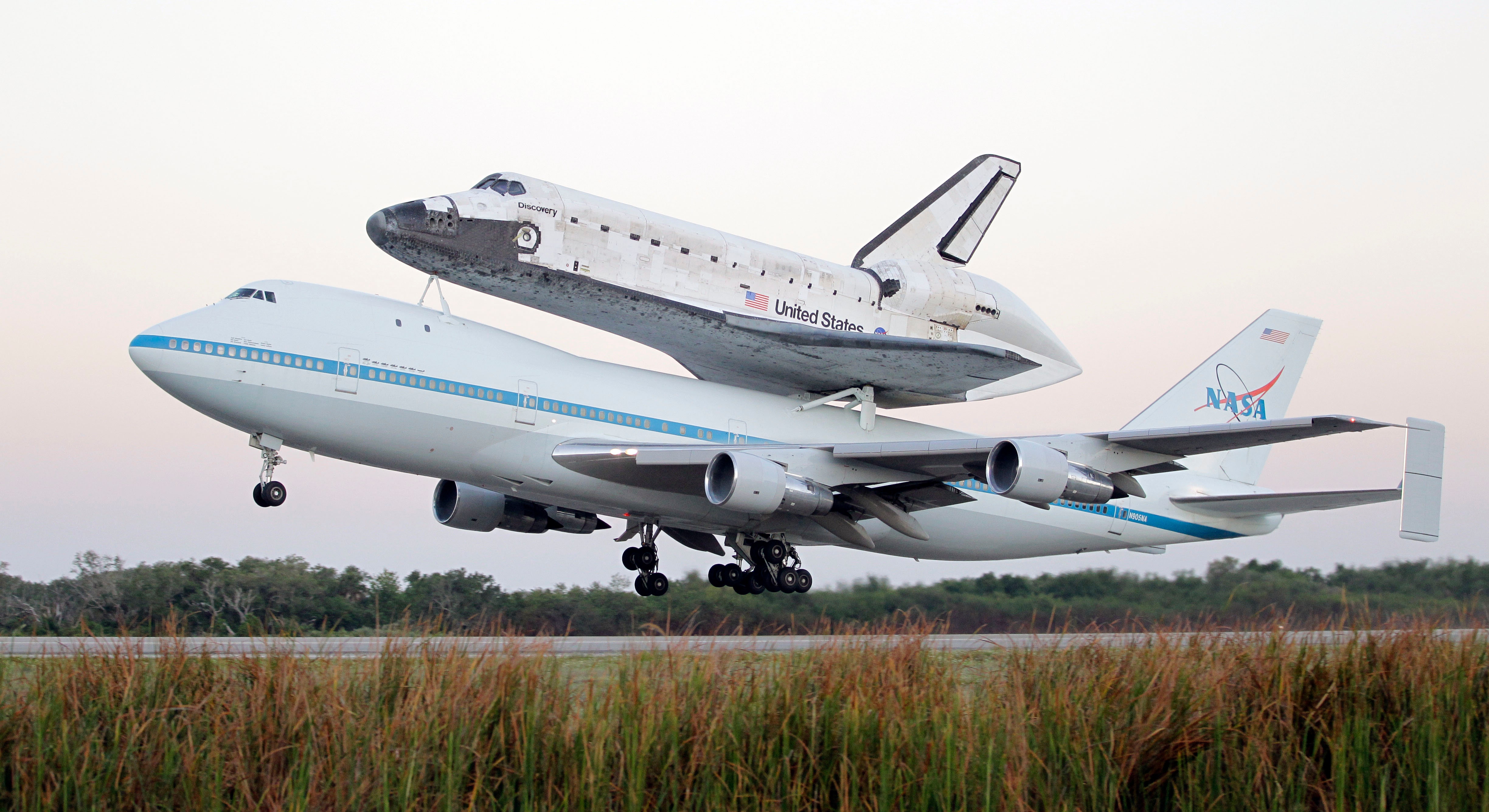 Timelapse Video: How to Attach a Space Shuttle to a Jumbo Jet | Fox News