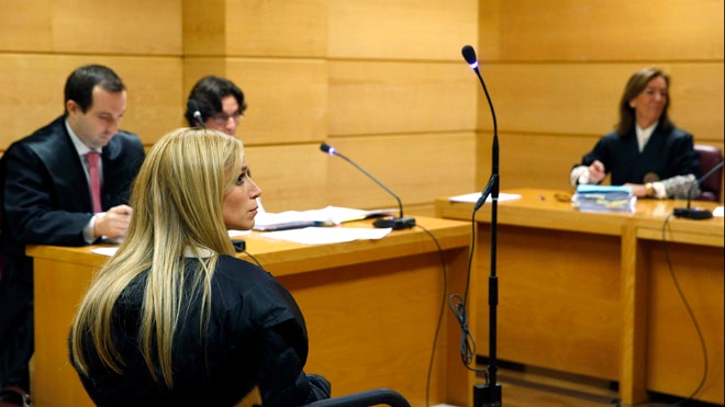 Woman accused of hiring hitman to kill husband is extradited to Puerto ...