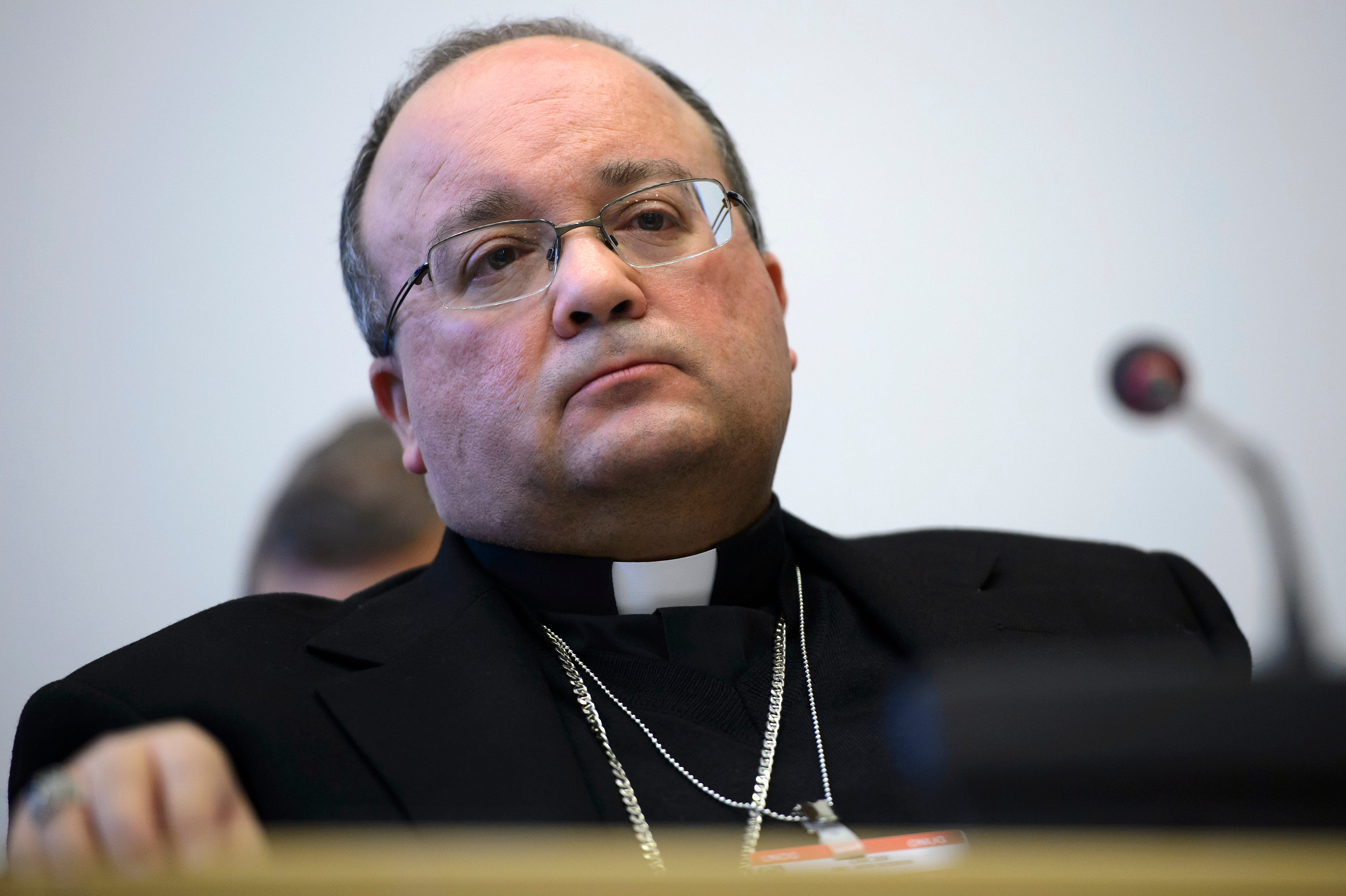 Pope defrocks 400 priests in 2 years | Fox News