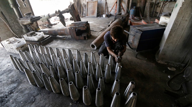 US launching complex operation to train, arm Syrian rebels amid ...
