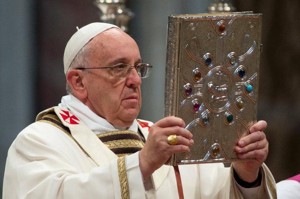 Pope washes feet of disabled in pre-Easter rite that in 2013 helped ...