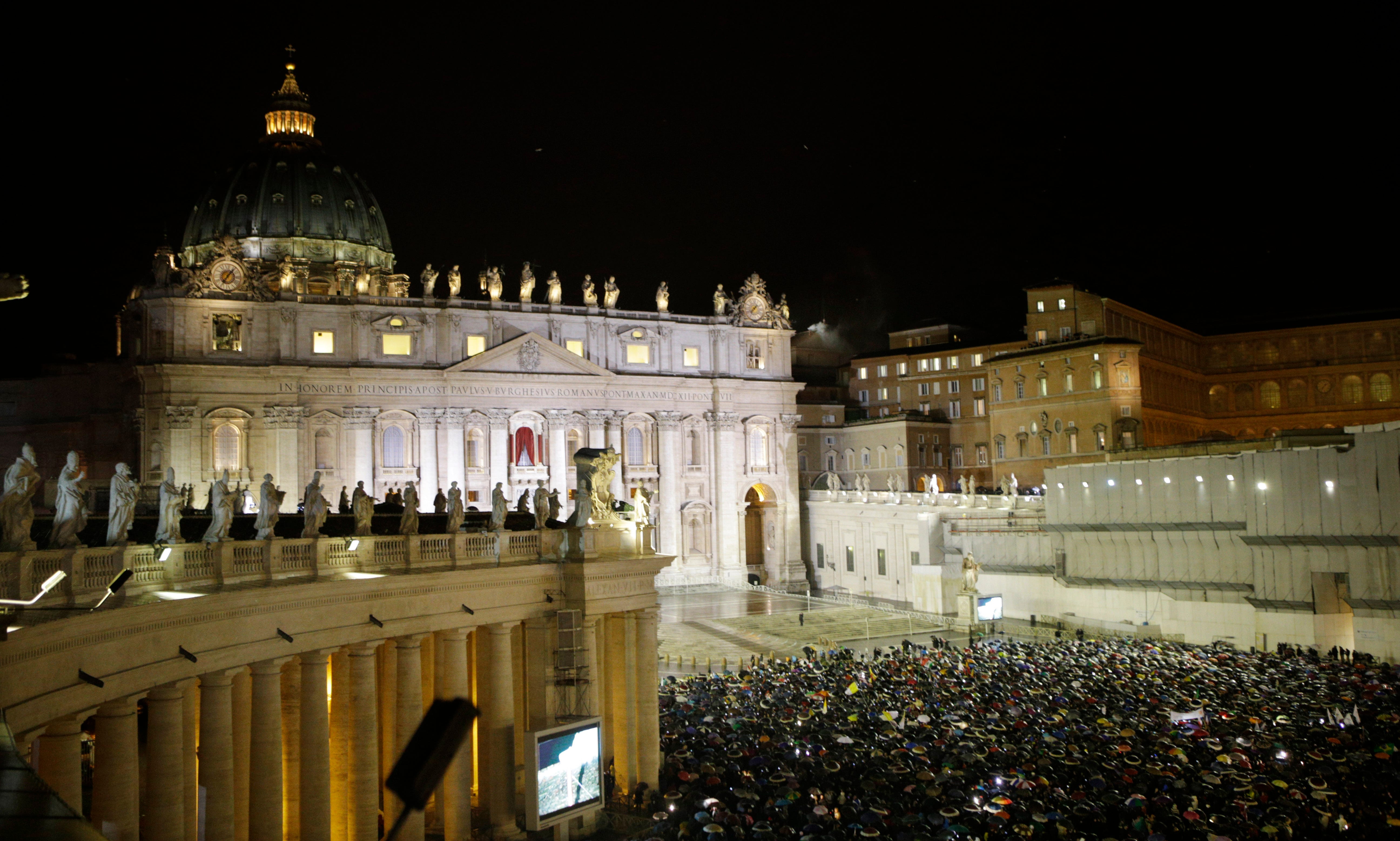 Pope blesses cross made from migrant boats | Fox News