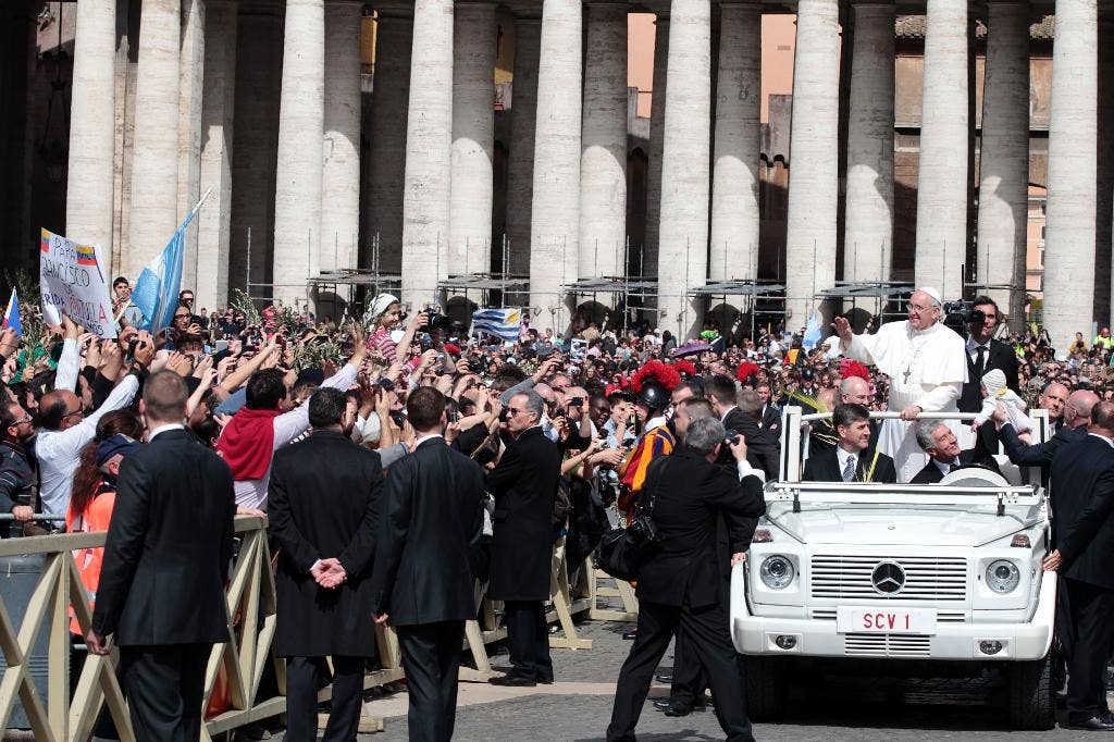 Vatican lets nearby pediatric hospital use its helipad 24/7; pope's ...