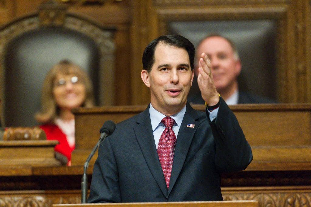 Walker says Wisconsin can be leader in government efficiency as he eyes ...