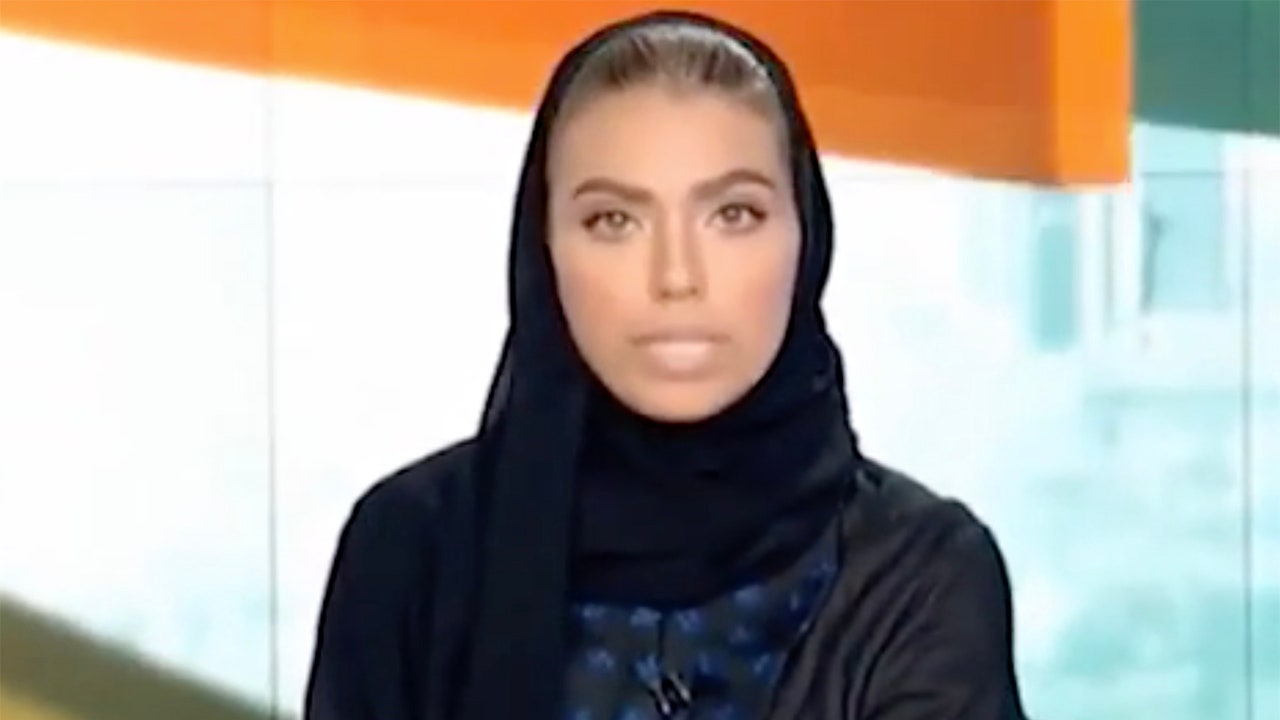 Saudi woman makes history as country's first female evening news anchor ...