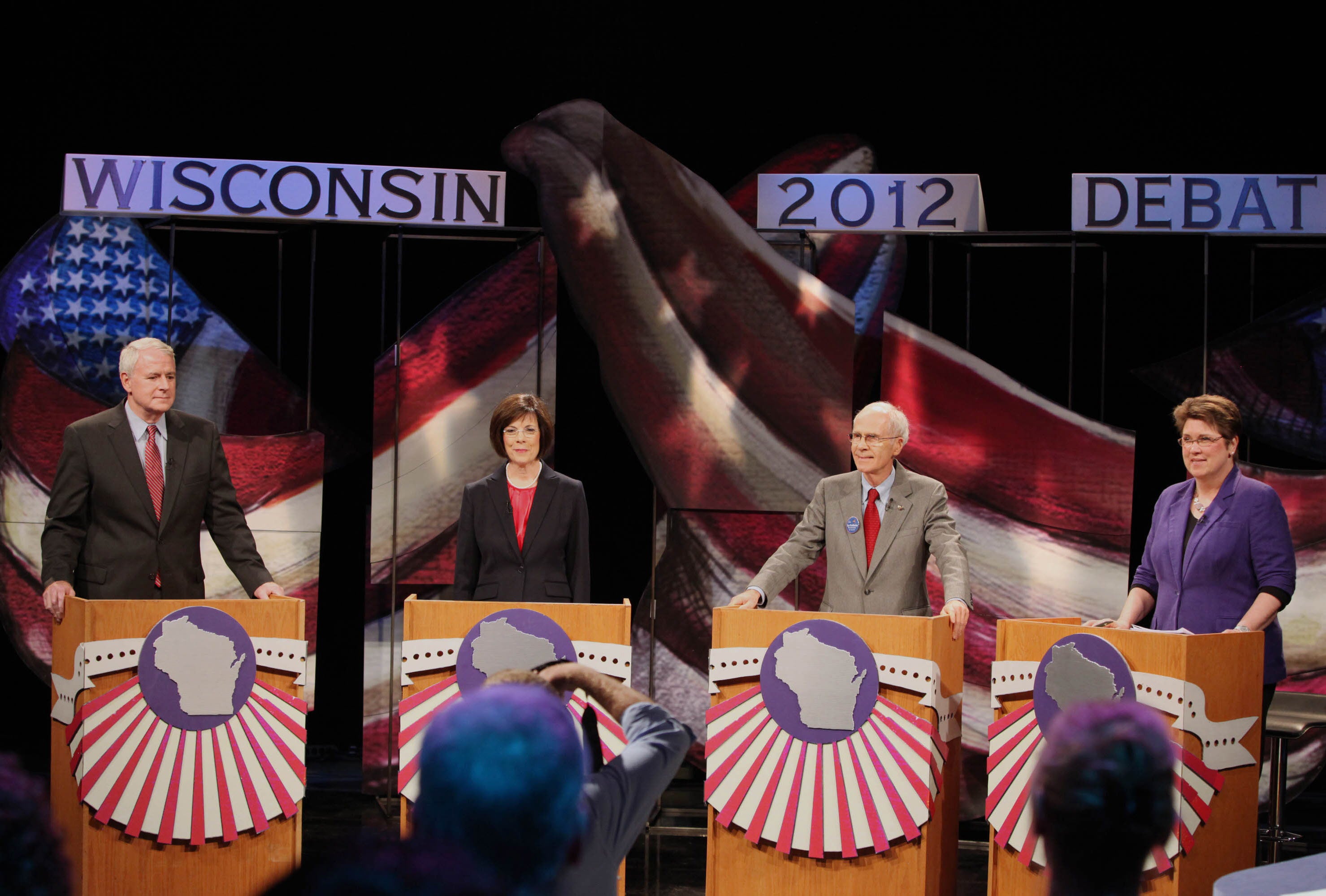 Wisconsin Dems face off for chance to take on Gov. Walker in recall ...