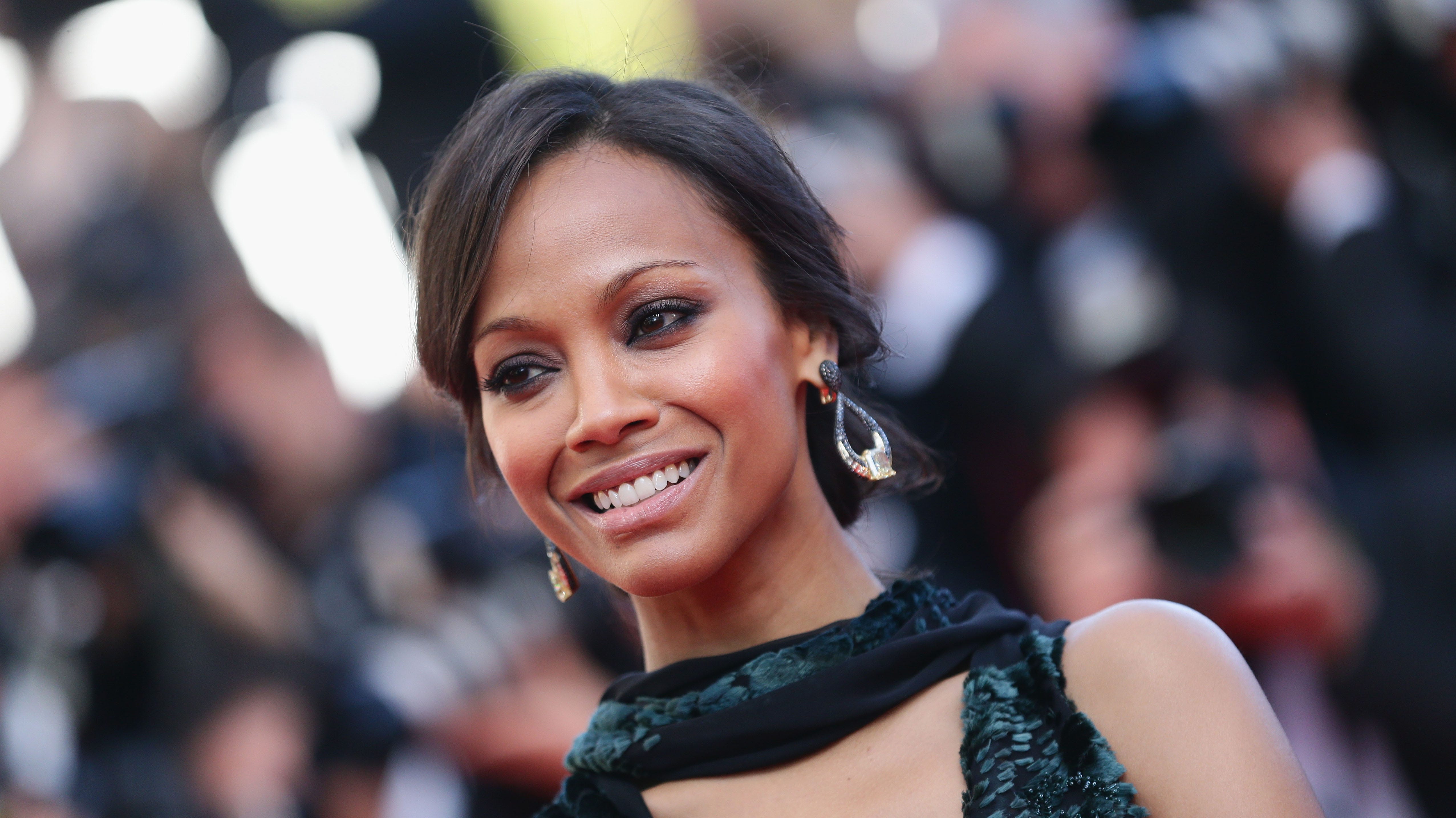 Zoe Saldaña Says She Would Definitely Sit In The Director’s Chair In ...