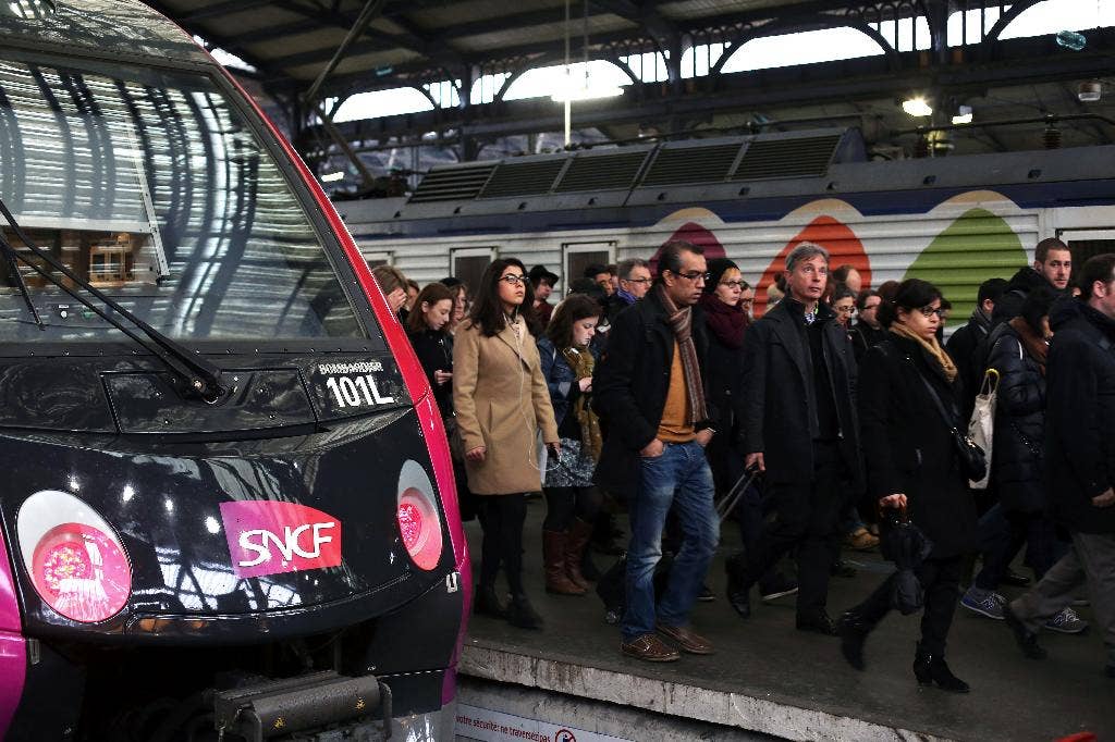 French rail strike disrupts commuters across the country | Fox News