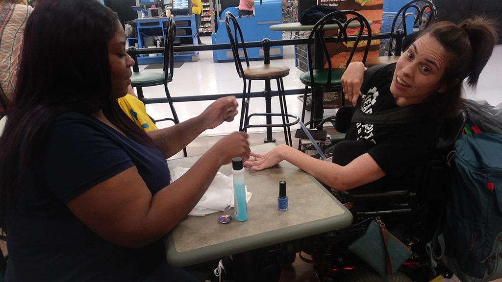 Walmart employee gives disabled customer a manicure after salon denied ...