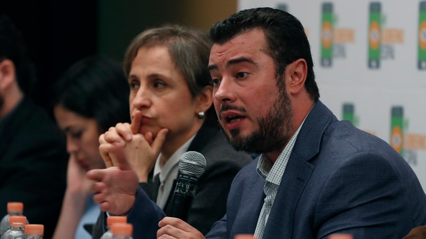 Mexican journalists accuse government of spying on them through their ...