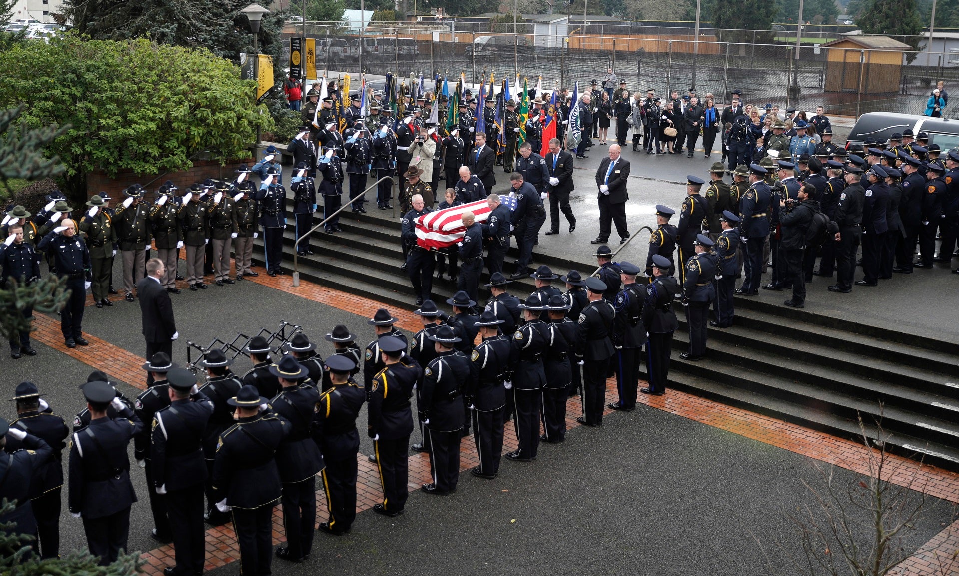 Slain Washington state deputy honored at memorial service | Fox News