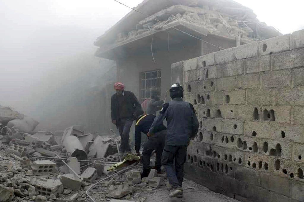 Largest Syrian rebel group starts leaving Damascus enclave | Fox News