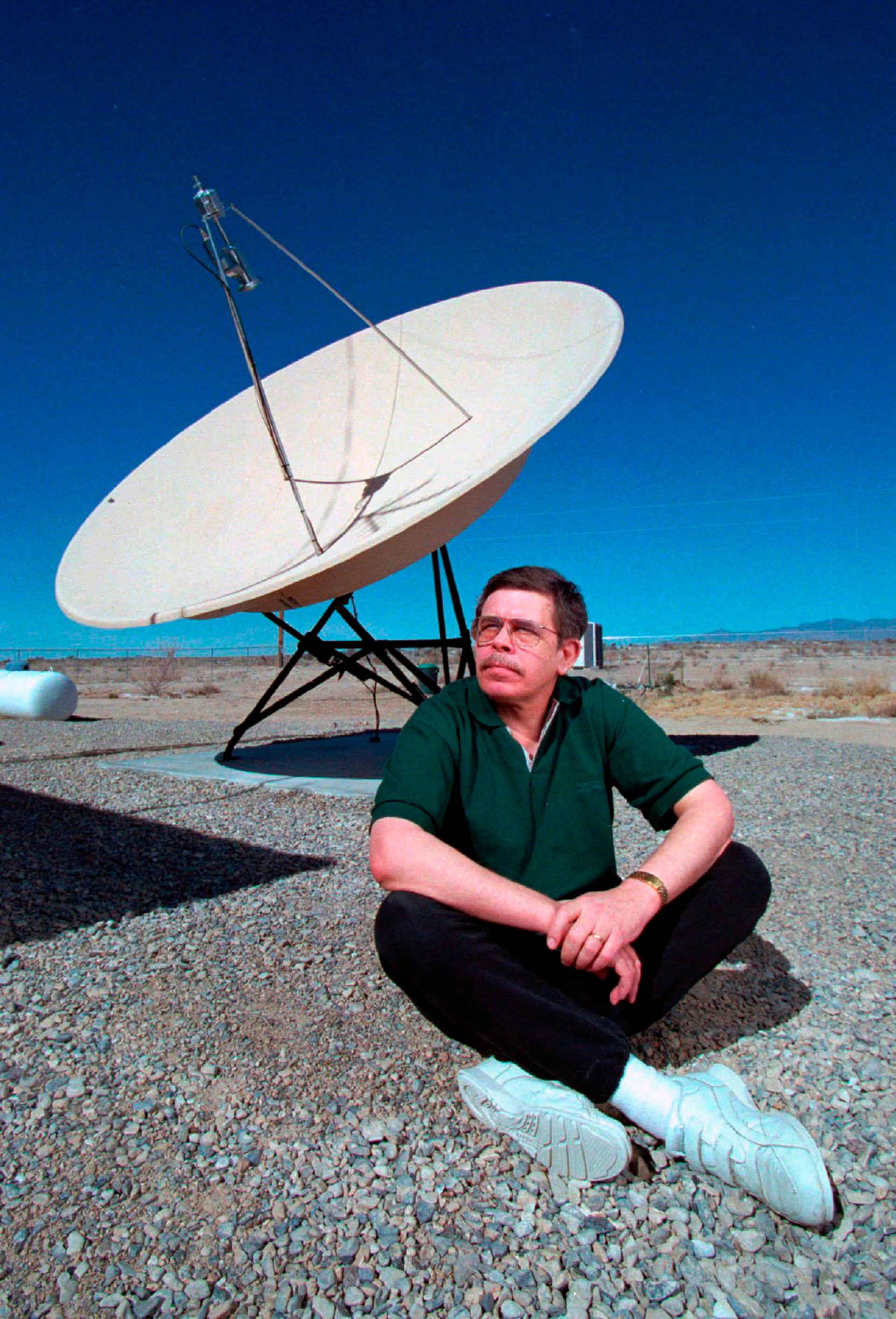 Art Bell, whose 'Coast to Coast AM' radio show reveled in the ...