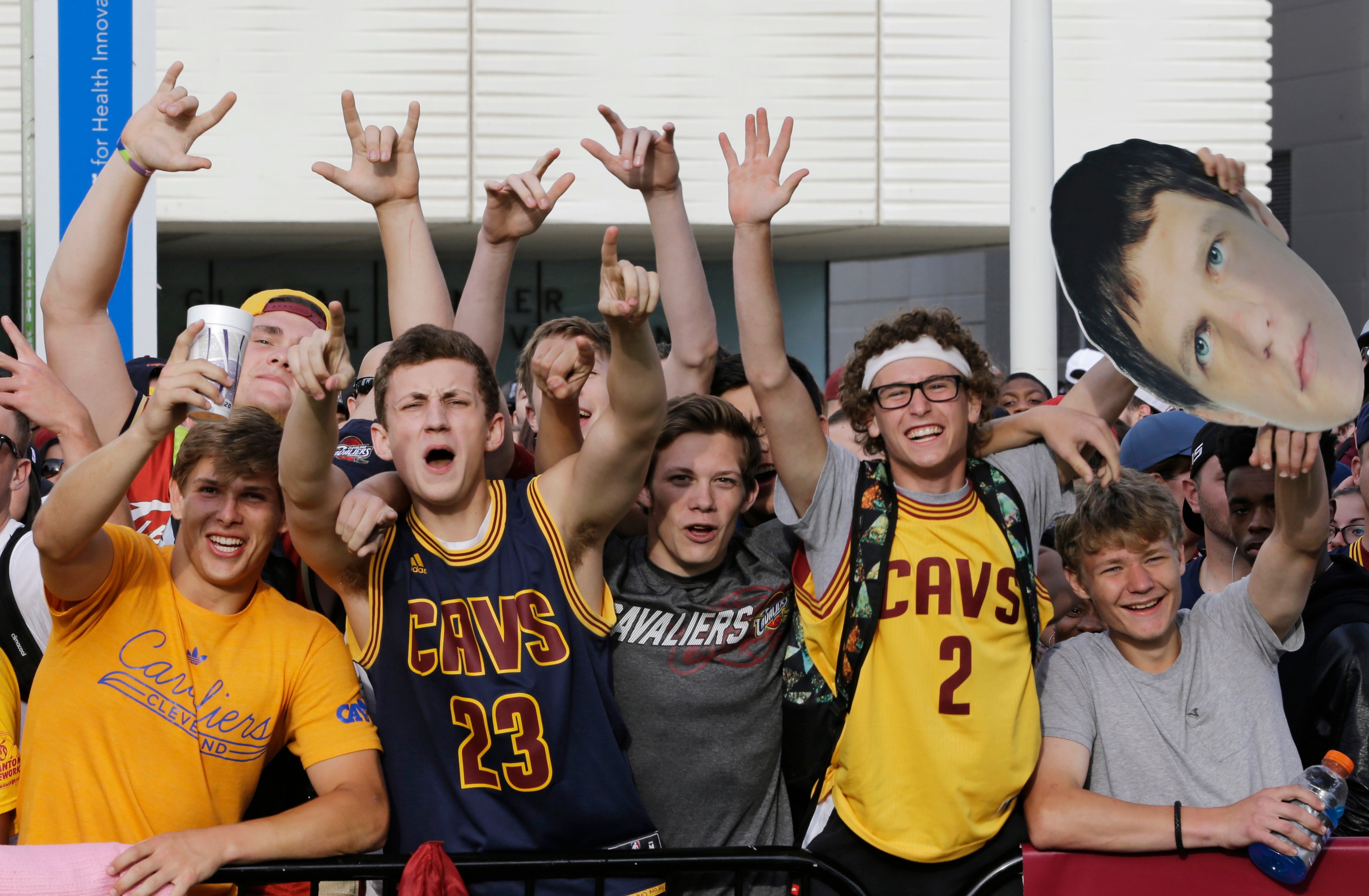 Massive crowd swarms Cleveland for Cavs' NBA title parade | Fox News
