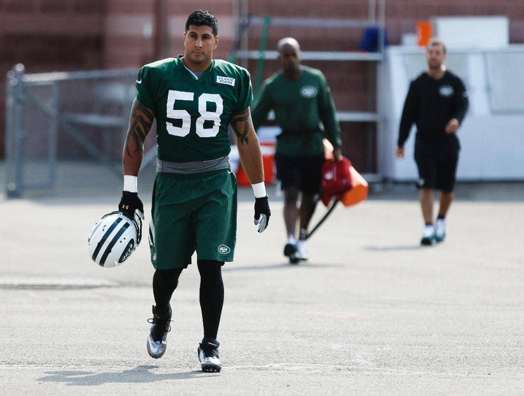 Newly signed LB-DE Jason Babin reports to camp, practices with Jets ...