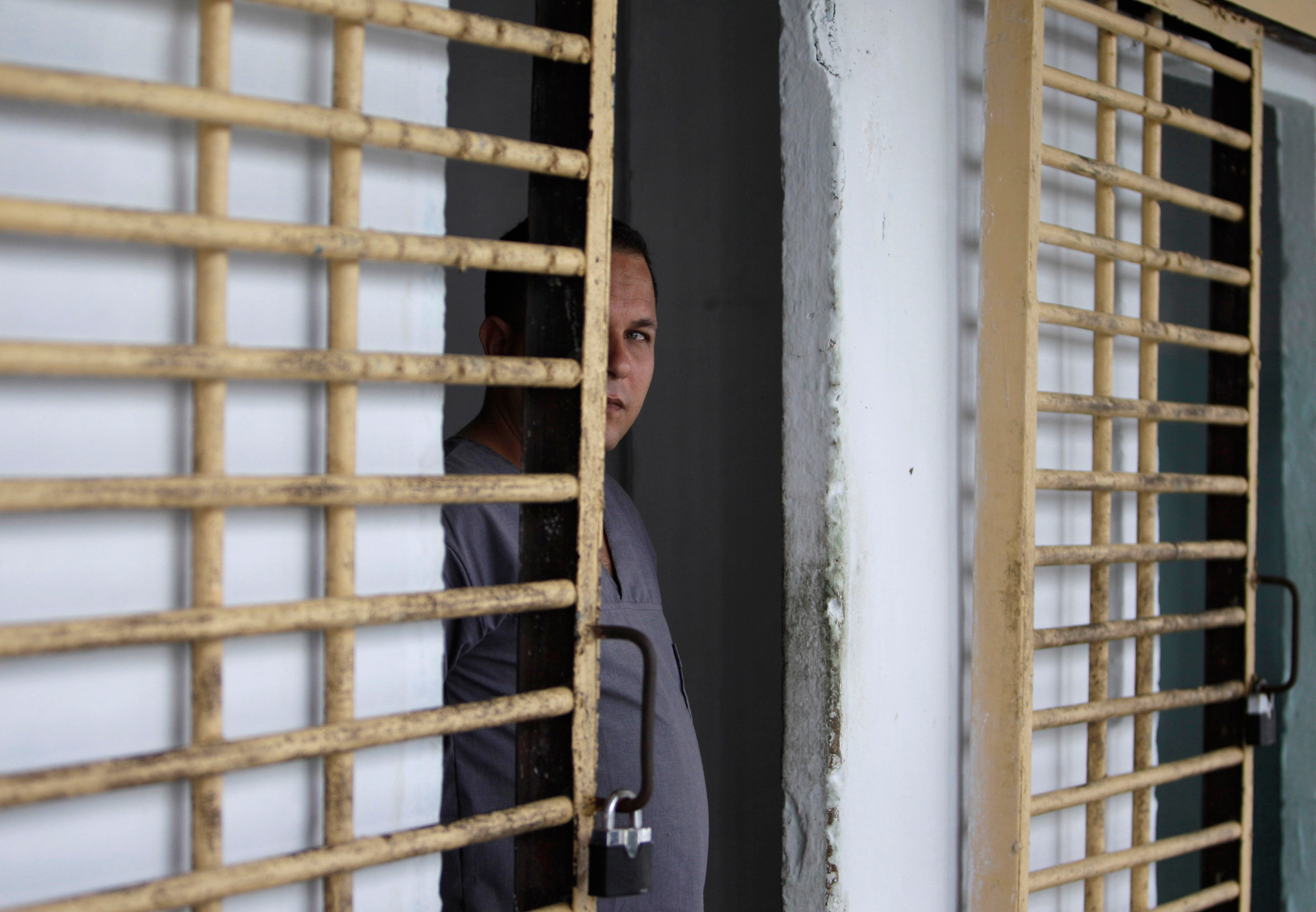 Cuba gives reporters rare prison tour, seemingly seeking to counter ...
