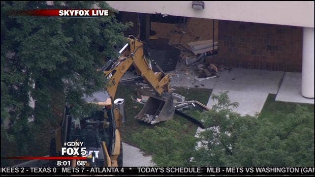 Police seek suspect who used backhoe to break into bank | Fox News