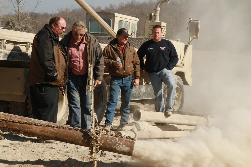 'Backyard Oil' a real-life 'Beverly Hillbillies' as DIY drillers turn ...