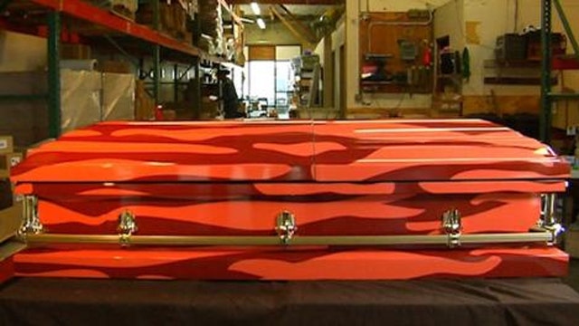 A coffin lets bacon lovers go to heaven in an eternal pork embrace ...