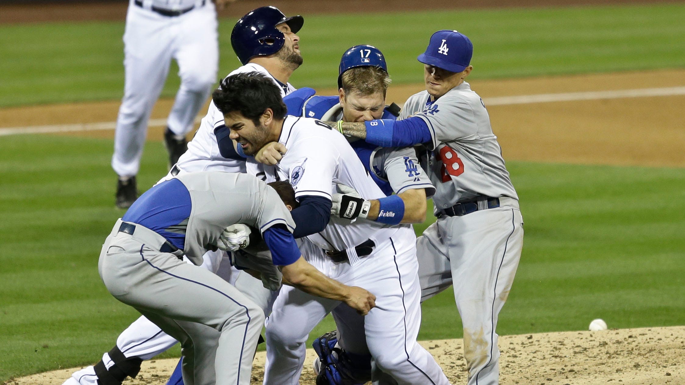 Dodgers' Greinke Suffers Fractured Collarbone From Brawl, Padres Player ...