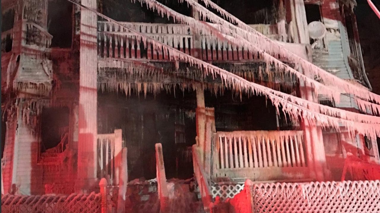 Boston firefighters battle fire, ice during blaze as deep freeze set to ...