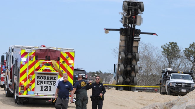 Bucket truck tip over kills 2 workers on Cape Cod | Fox News