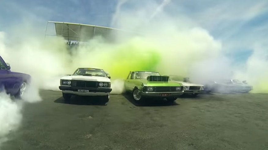 World's Largest Burnout record smoked | Fox News