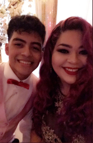Texas teen takes mom to prom, goes viral: 'It meant the world to me ...